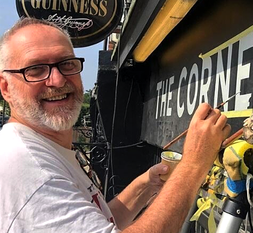 About Seraina and Nick. Signsmith Signwriters. - SIGNSMITHS SIGNWRITERS